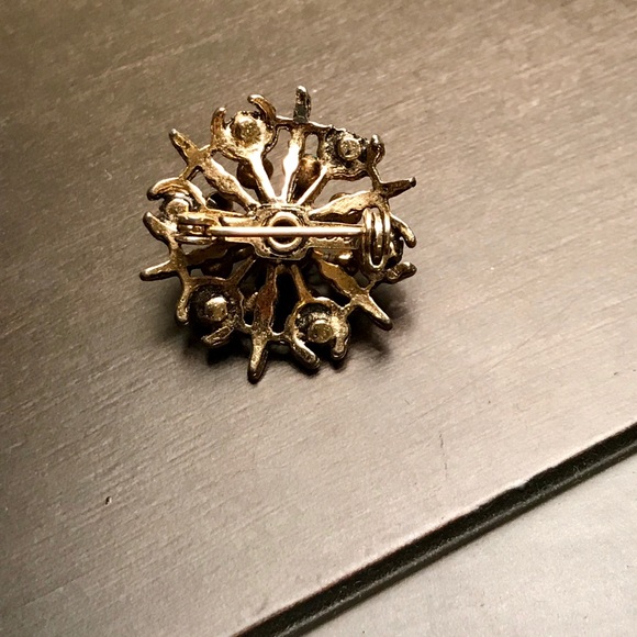 Coro | Jewelry | Vintage Coro Pinbrooch | Poshmark